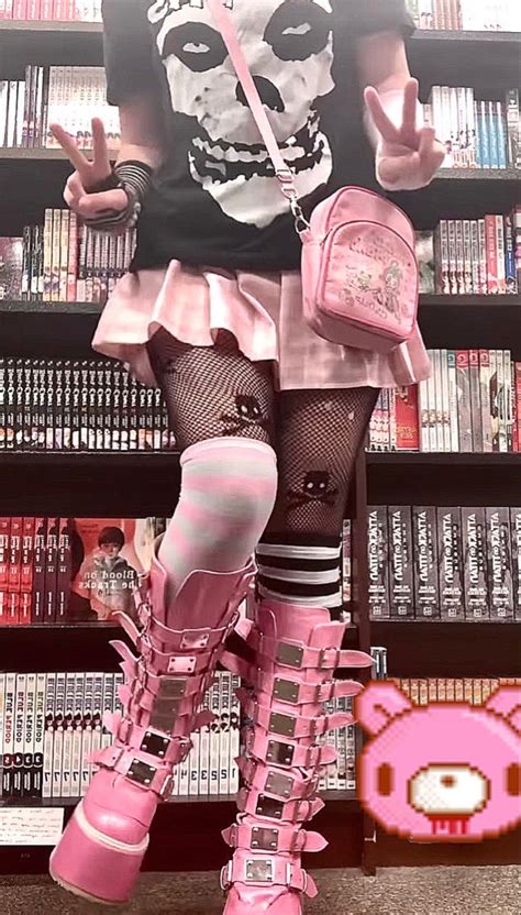 Alt Kawaii Cutecore Goth Outfit Creepy Cute Fashion Pastel Goth