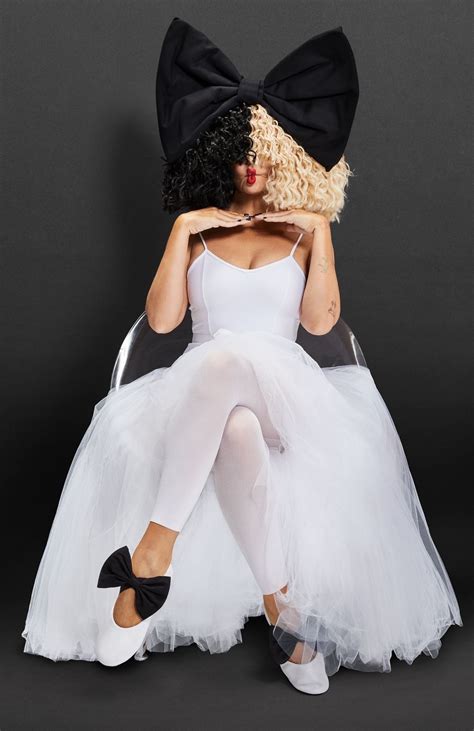 Pin By Renato Alves On Sia Sia Kate Isobelle Furler Singer Costumes Furler