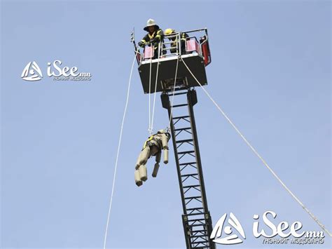 Согтууруулах ундаа хэрэглэсэн үедээ цонхоор үсрэх гэж байсан иргэнийг