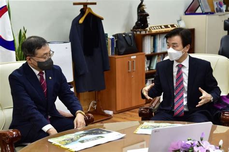 조규일 진주시장 “월아산 숲속의 진주 국가정원으로 발전시키겠다”최병암 산림청장 면담 아시아경제