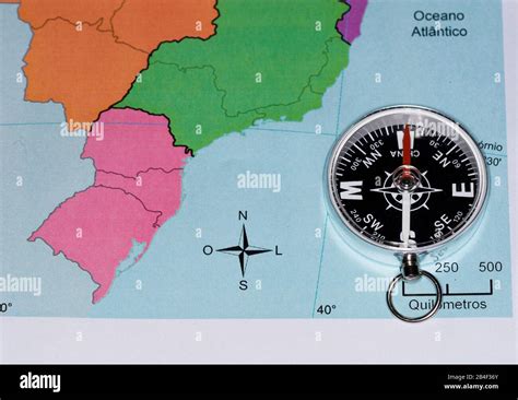 Experiência Com Magnetismo Compass Experience With Magnetism São