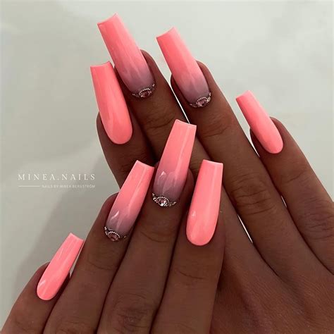 15 Bright Summer Nail Ideas To Inspire You Summer Acrylic Nails
