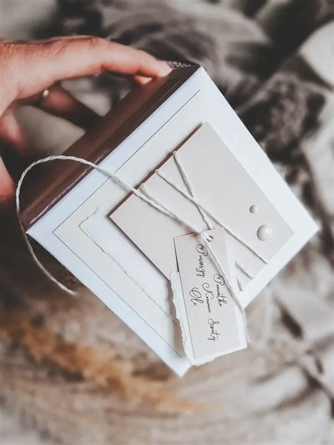 Exploding box Komunia Święta SABBIA z hostią fabrykamalegodizajnu pl