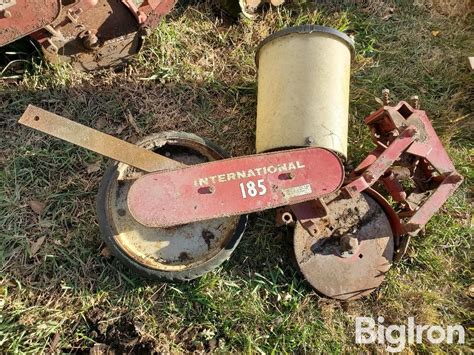 Mccormick International 185 Planter Row Assemblies Bigiron Auctions