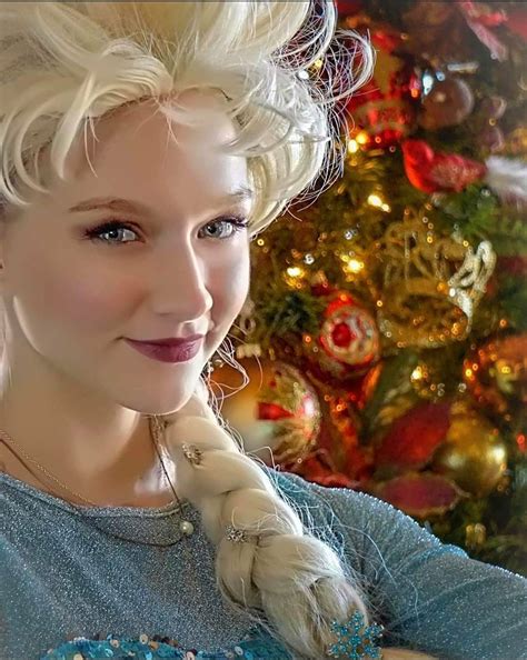 F My Elsa Look Scrolller