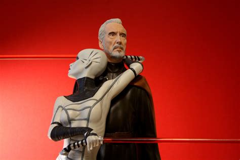 Fandomania Star Wars Asajj Ventress And Count Dooku Statue
