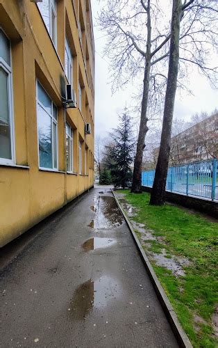 100 отзива за Първа езикова гимназия Училище в Варна Варна