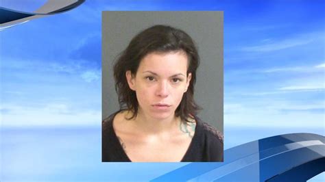 Police Downtown Restaurant Employee Stole Tried To Cash Over 5 000 In Checks