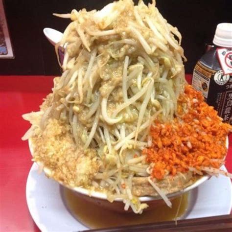 家系 vs 二郎系人気ラーメンはどっち違いを徹底比較人気投票