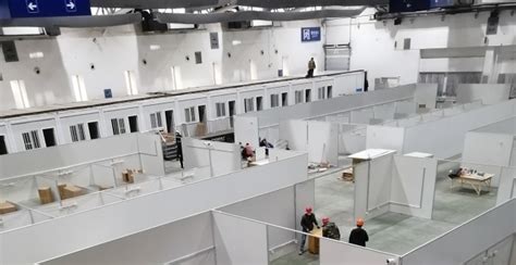 （聚焦疫情防控）长春国际会展中心方舱医院加紧建设腾讯新闻