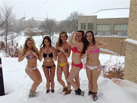 Signs It S Spring Even Though It S Still Freezing Out