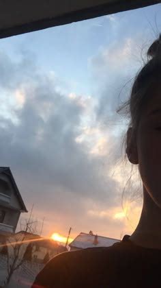 Uzu Gozukmeyen Qiz Wekilleri