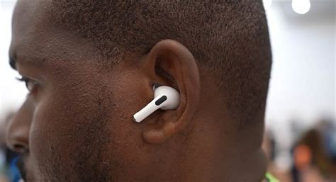 Trên Tay Airpods Pro 2 Thiết Kế Tạo điểm Nhấn Nhiều Tính Năng đặc