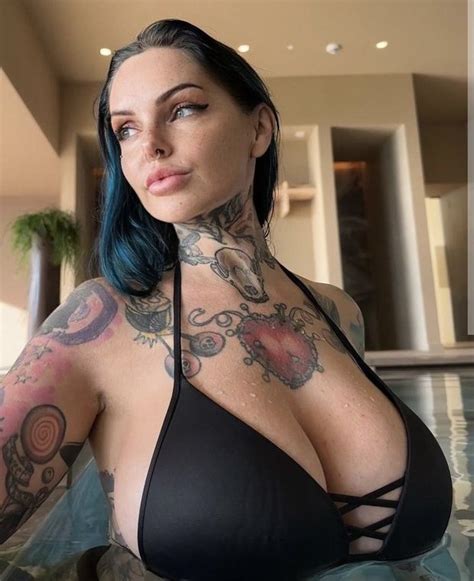 Riae Gingerbreadman36