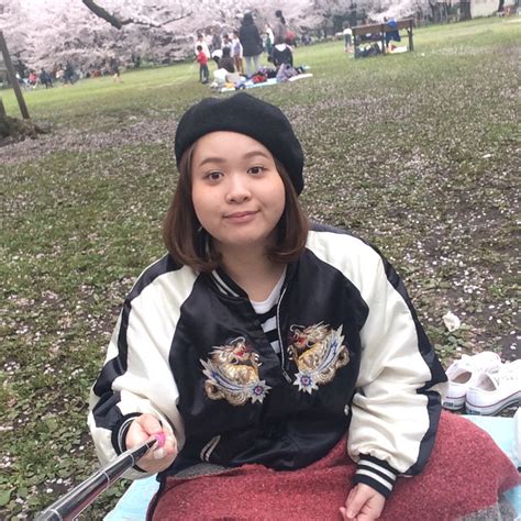 世間知らズ 西田 On Twitter ここ何日か謎の右頬痛に苦しめられてる太り過ぎの警告かな 桜綺麗〜〜〜🌸🌸🌸🌸🌸