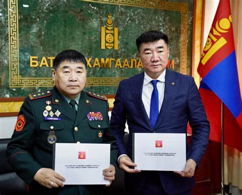 Монгол Улсын Батлан хамгаалах яам ᠮᠣᠩᠭᠣᠯ ᠤᠯᠤᠰ ᠤᠨ ᠪᠠᠲᠤᠯᠠᠨ ᠬᠠᠮᠠᠭᠠᠯᠠᠬᠤ ᠶᠠᠮᠤ Монгол Улсын