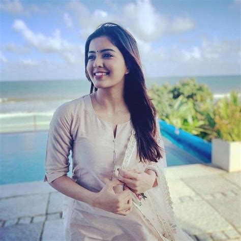 Amirtha Iyar Actress Hairstyles Bollywood Celebrities Beautiful Women Naturally