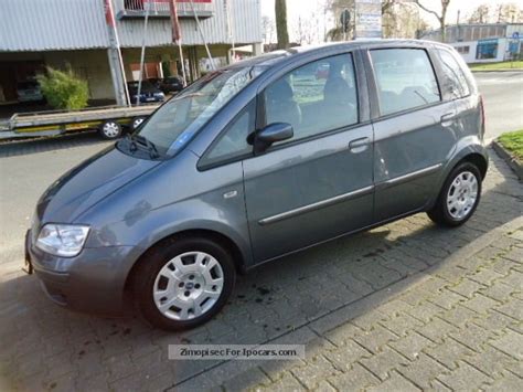 Fiat Idea Multijet V Dynamic Car Photo And Specs