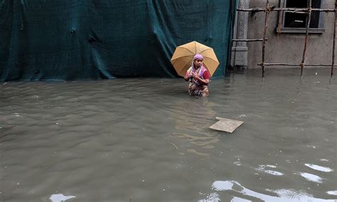 Flood Waters Swirl In South India Even As Rain Eases World DAWN