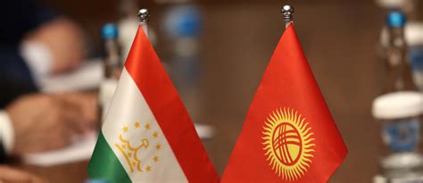 Президенты Киргизии и Таджикистана договорились о прекращении огня на
