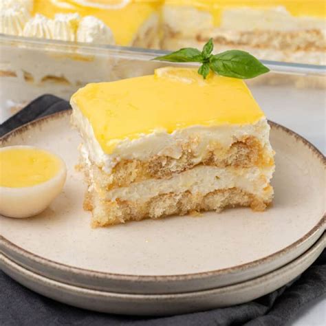 55 Best Potluck Desserts That Will Make You The Most Popular Guest