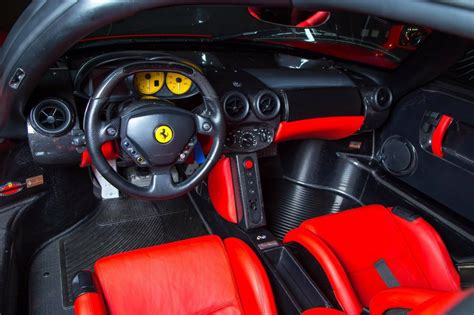 超稀少モデル エンツォフェラーリ 極上新車同様コレクター物！！ お探しのお客様必見です！！ Ferrari Enzo Iwasaki
