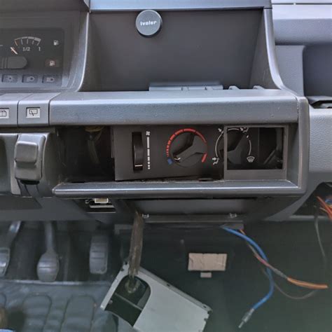 Démontage du bloc de commande de chauffage LA SUPER 5 Forum Super 5