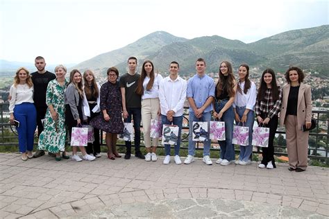 Матуранти Гимназије Јован Дучић традиционално на Црквини ФОТО Радио Требиње