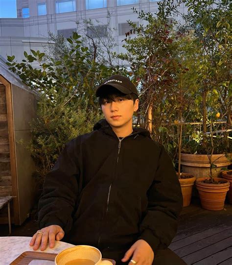 岡田蓮さんのインスタグラム写真 岡田蓮instagram「 ️最近帽子にハマってる🌟」1月29日 21時35分 Ren479