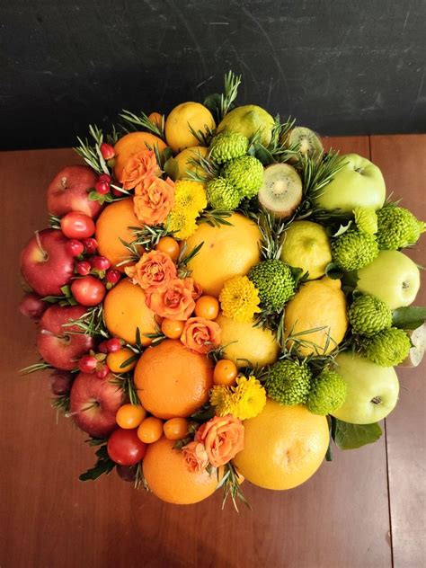 Букет из фруктов и цветов Photo Fruit Tomato Floral Design