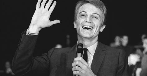 Voici comment le fils de Claude François va faire revivre son père