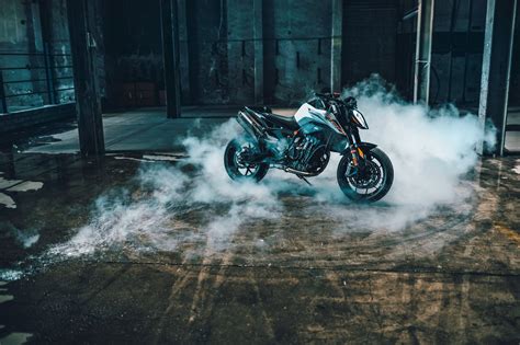 1000PS Top Awards 2023 Naked Bikes Bis 95 PS