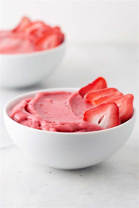 Strawberry Smoothie Bowl Smoothies And Shakes