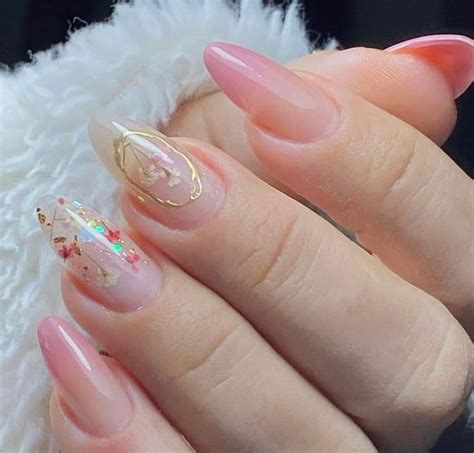 Pin van Alexandra Esthefania op UÑAS in 2023 Nagels