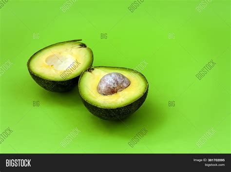 Fresh Ripe Avocado Cut Image And Photo Free Trial Bigstock