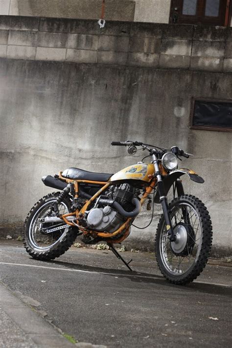 ヴィンテージスタイルのsrモトクロッサー「1978 Yamaha Sr400 Vmx」。 Dig It ディグ・イット