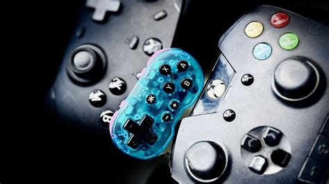 Crkd Atom Review This Toy Sized Controller Is A Retro Heavy Hitter