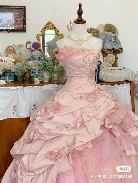Pin by ᴘʀᴇᴛᴛʏᴏᴅᴅᴢ on Salvamentos rápidos Quinceanera dresses pink