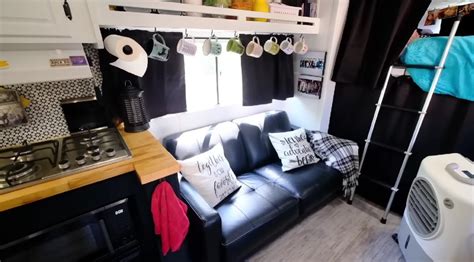 This Class C RV Is A Spacious Motorhome With Two Bedrooms And A Fully Equipped Kitchen