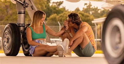 Outer Banks Casts Candid Quotes On Filming Steamy Sex Kissing