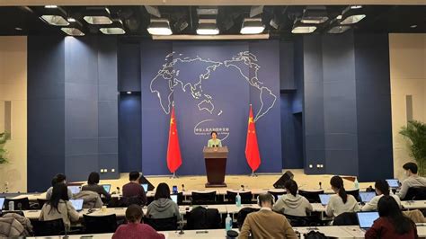 外交部回应外空军控问题：反对外空军备竞赛和武器化 北京时间