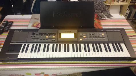 E 09 Roland E 09 Audiofanzine