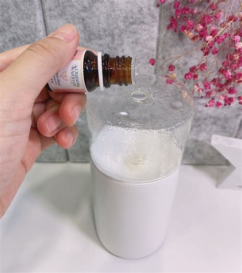 【白色家居】organic Aromas有機香氛精油擴香儀~無印風的極簡造型打造我的辦公室擴香！ 原來是美花