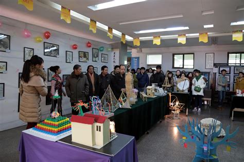 人文学院举办新年师生作品艺术展 西安外事学院