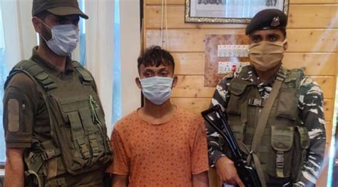 West Bengal Resident Arrested With Pistol In Srinagar Kashmir Age