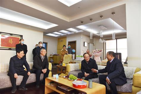 新乡市市长魏建平一行到我校慰问专家人才 欢迎访问河南科技学院官方网站！