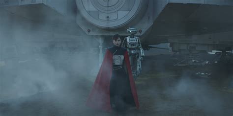 Solo A Star Wars Story Qira Emilia Clarke Outside Falcon Phoebe Waller