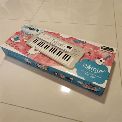 Yamaha PSS E30 Portable Mini Keyboard 37 Keys PSSE30 PSSE 30 PSS E30