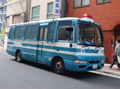緊急車両ファン On Twitter 警視庁第9機動隊 遊撃車 ジャーニー