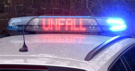 Unfall Auf A5 Bei Rastatt Fahrer Verliert Kontrolle